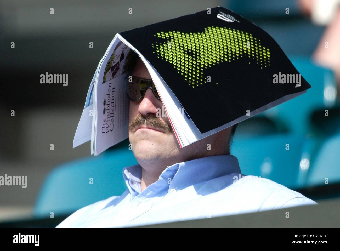 Wimbledon Henman fan Stock Photo - Alamy