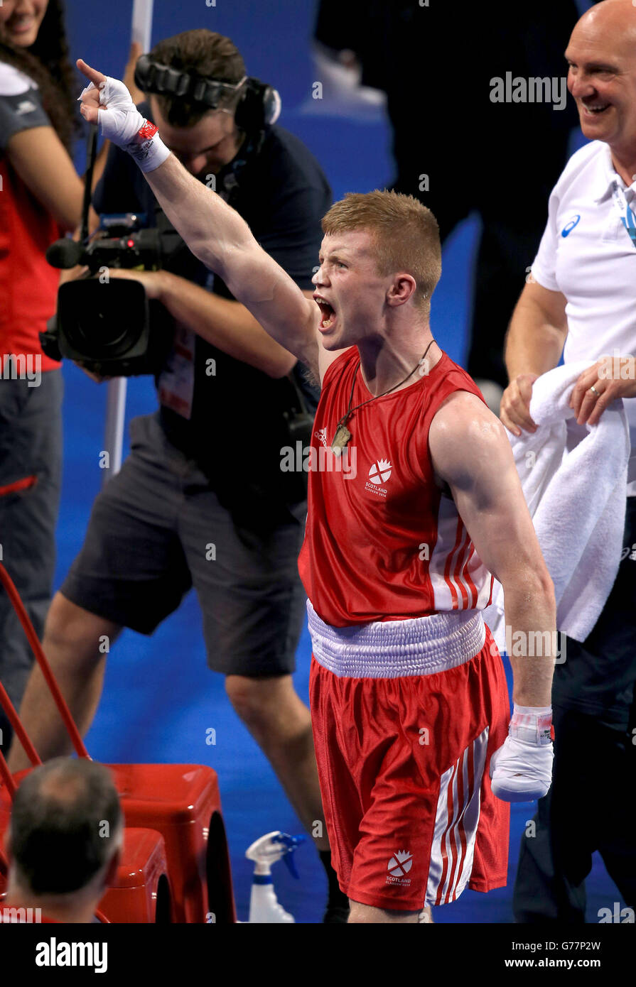 Scotland's Charlie Flynn celebrates his victory in the Men's Light ...