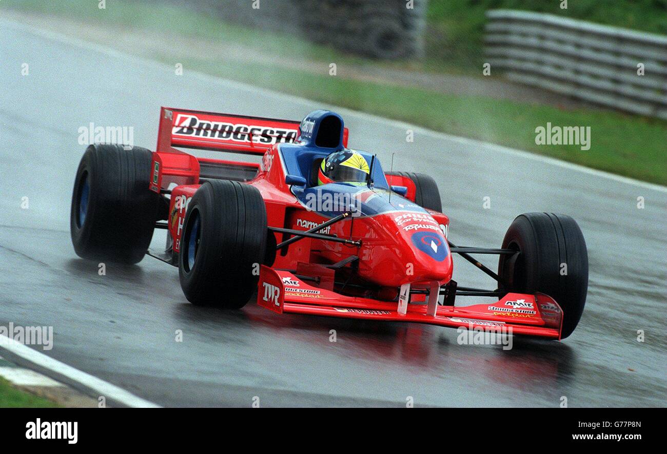 Motor Racing; Formula One testing, Brands Hatch Stock Photo - Alamy