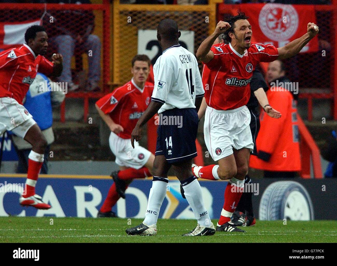 Action sport football mark fish hi-res stock photography and images - Alamy