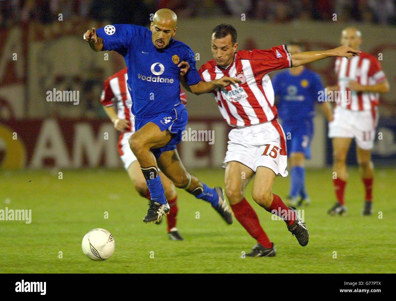 Football action juan sebastian veron hi-res stock photography and ...