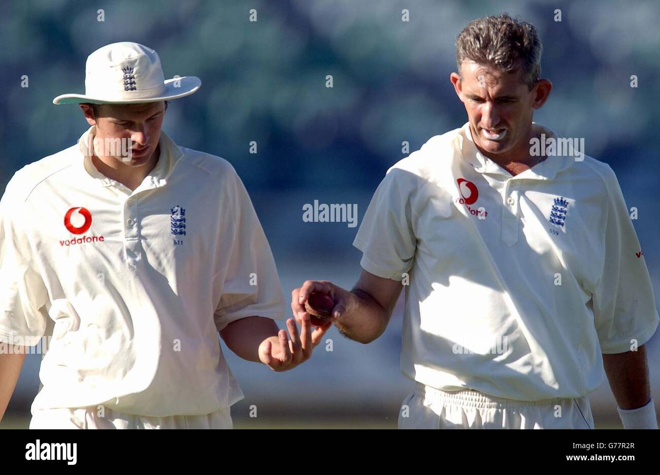 Sport cricket action andrew caddick steve harmison hi-res stock ...