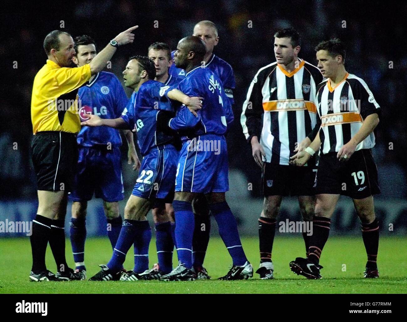Football action frank sinclair hi-res stock photography and images - Alamy