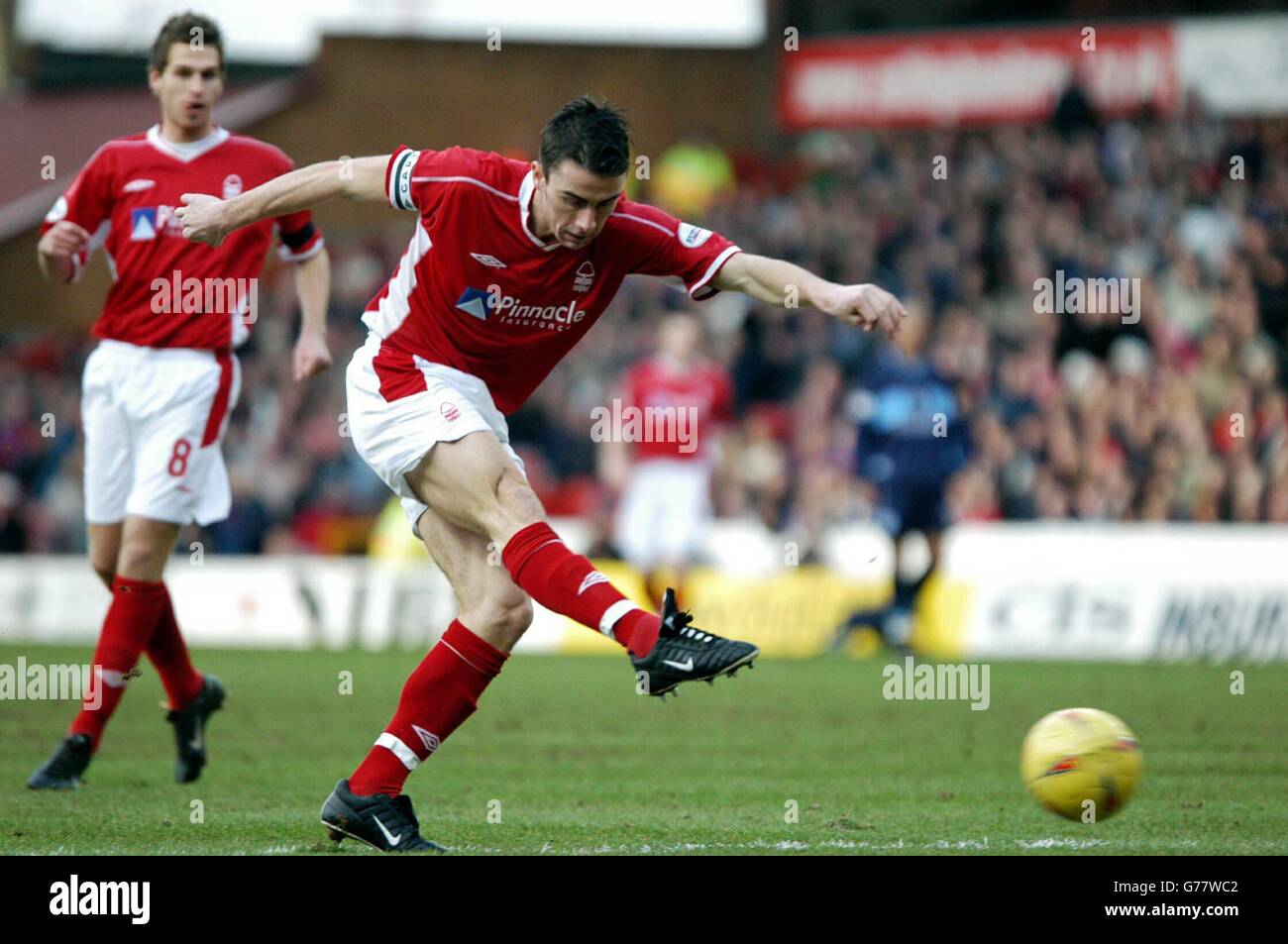 David prutton forest goal hi-res stock photography and images - Alamy
