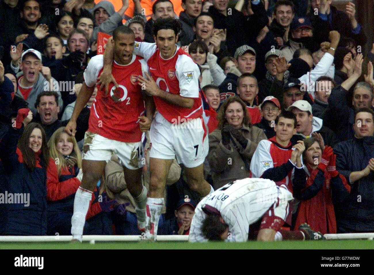 Arsenal goal 2003 hi-res stock photography and images - Alamy