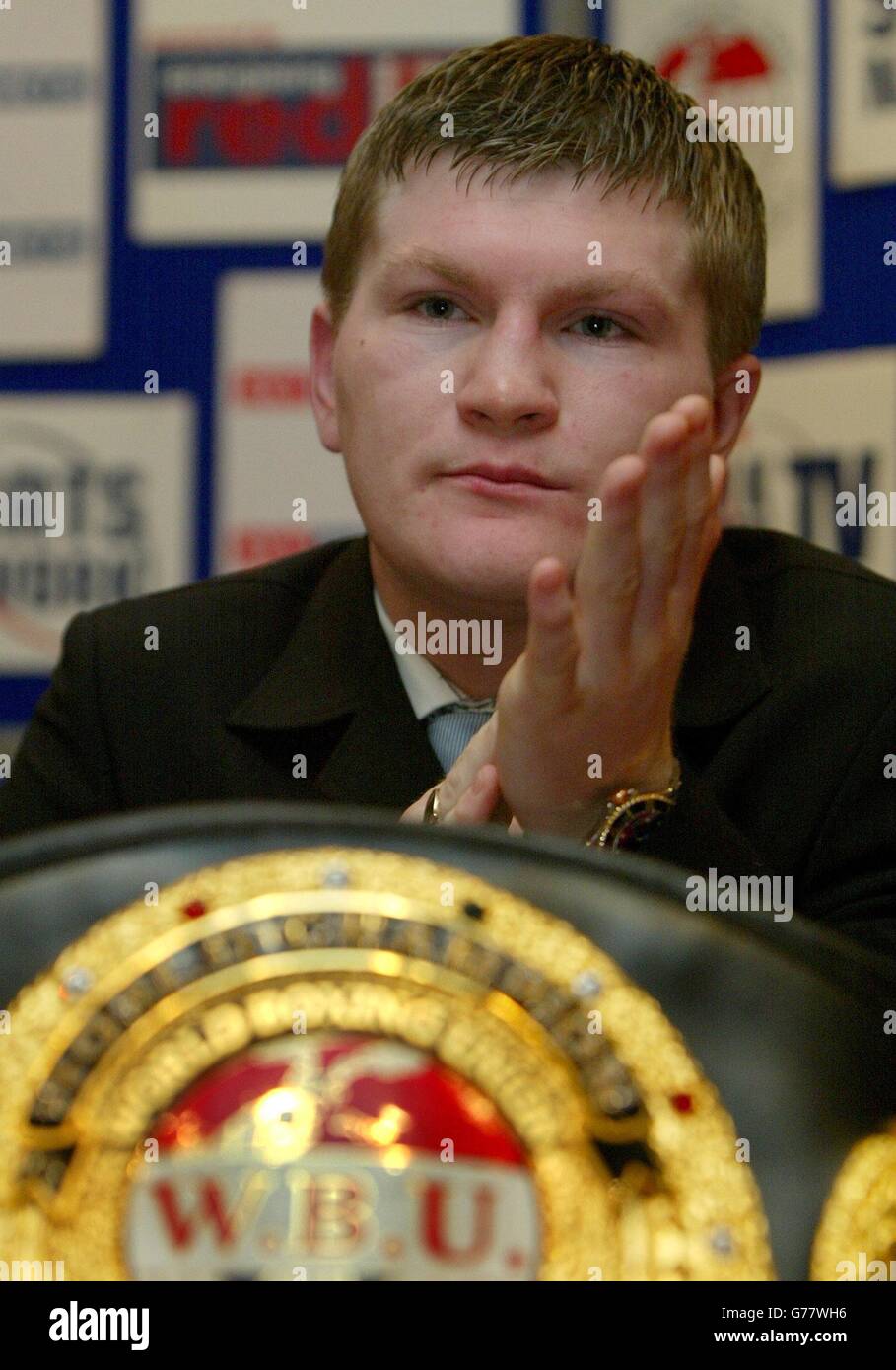 Prior to fighting vince phillips on april 5 hi-res stock photography ...