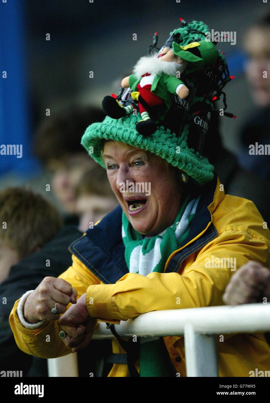 London irish fan hi-res stock photography and images - Alamy