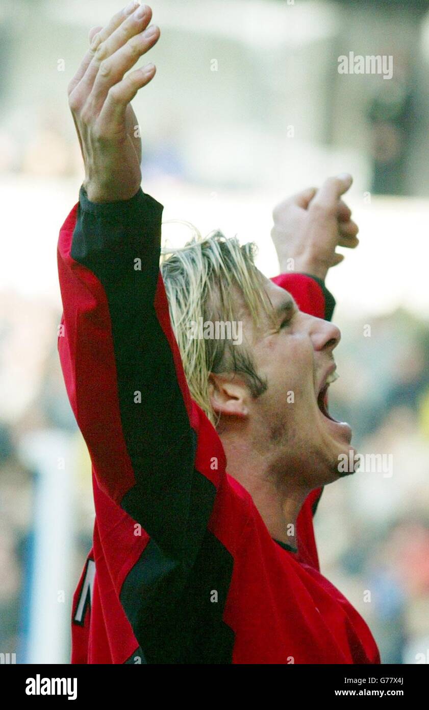 Sport football celebrating arms raised david beckham hi-res stock ...