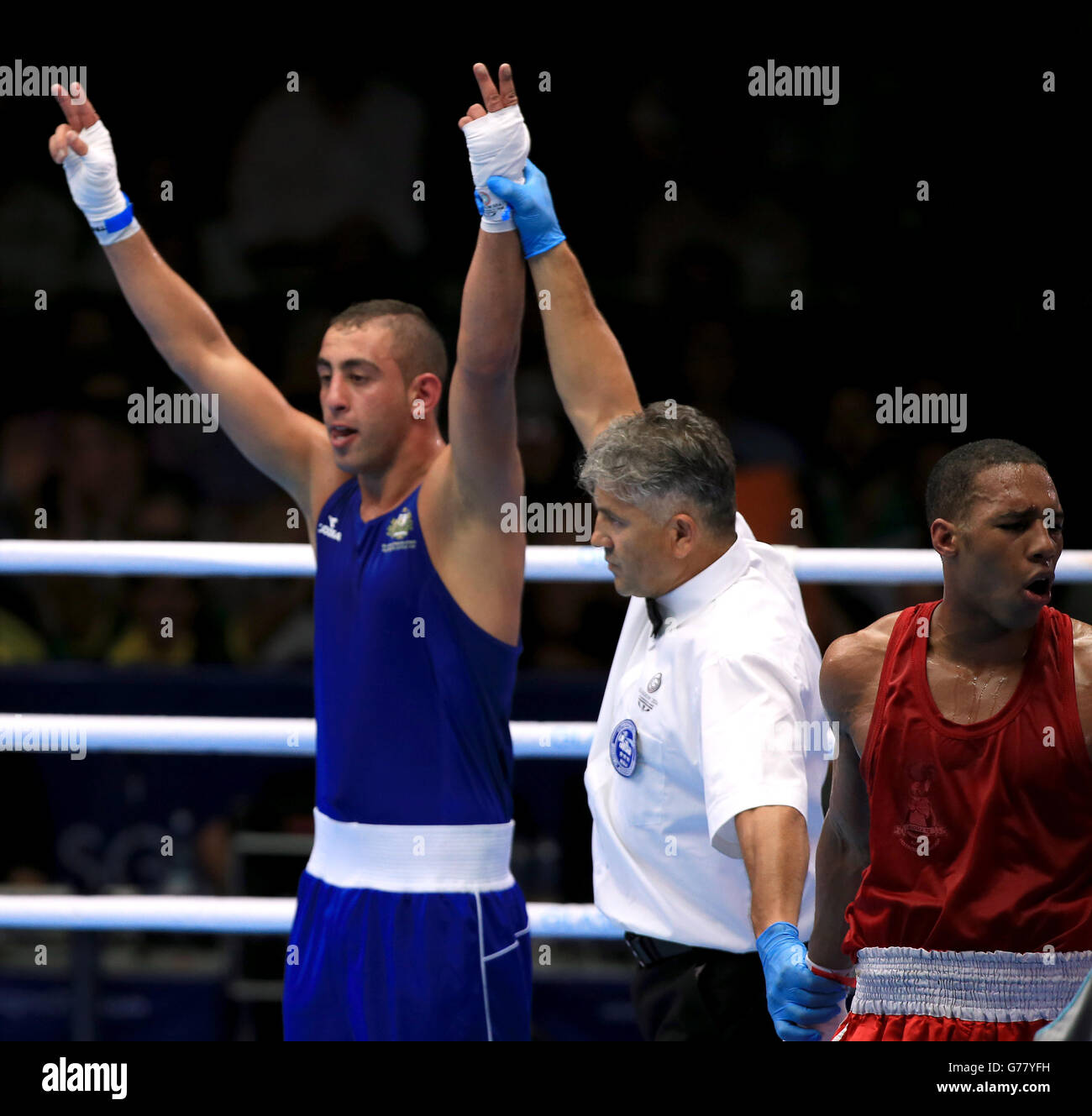 Boxing referees hi-res stock photography and images - Alamy