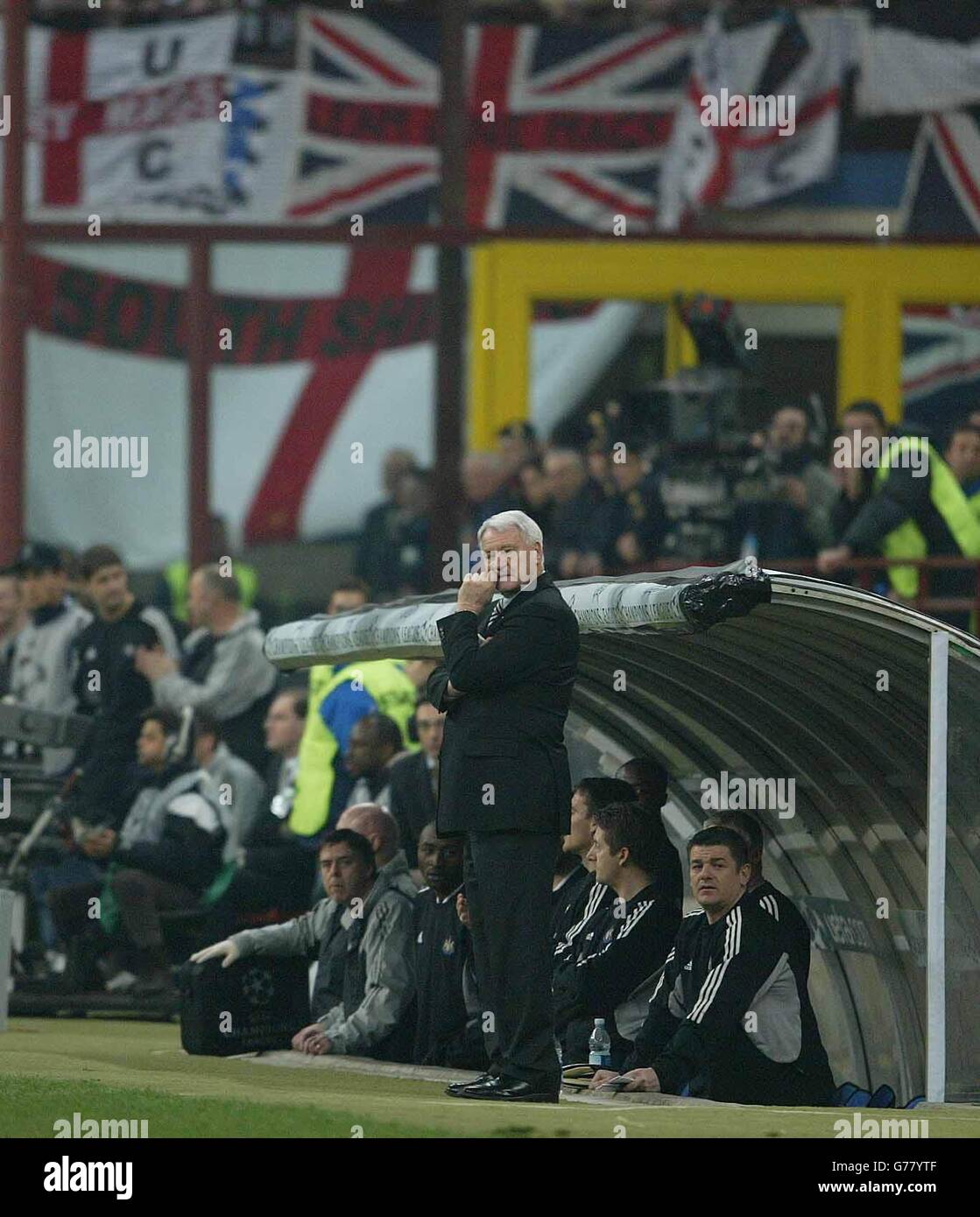 Bobby robson newcastle dugout hi-res stock photography and images - Alamy
