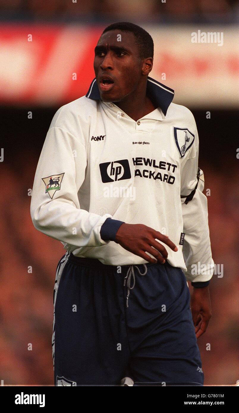 Sol campbell tottenham hi-res stock photography and images - Alamy