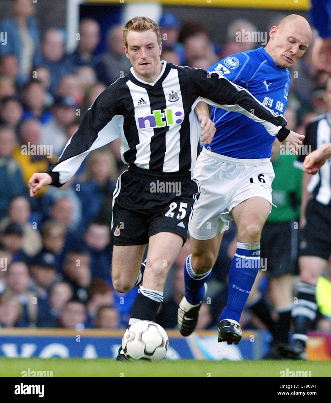 Newcastle United's Brian Kerr (left) battles with Everton's Thomas ...