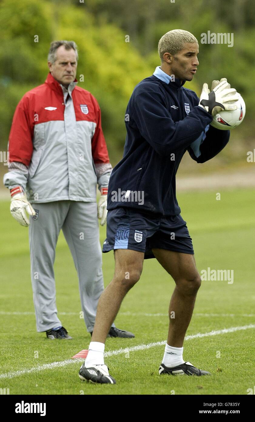 Football action training david james hi-res stock photography and ...