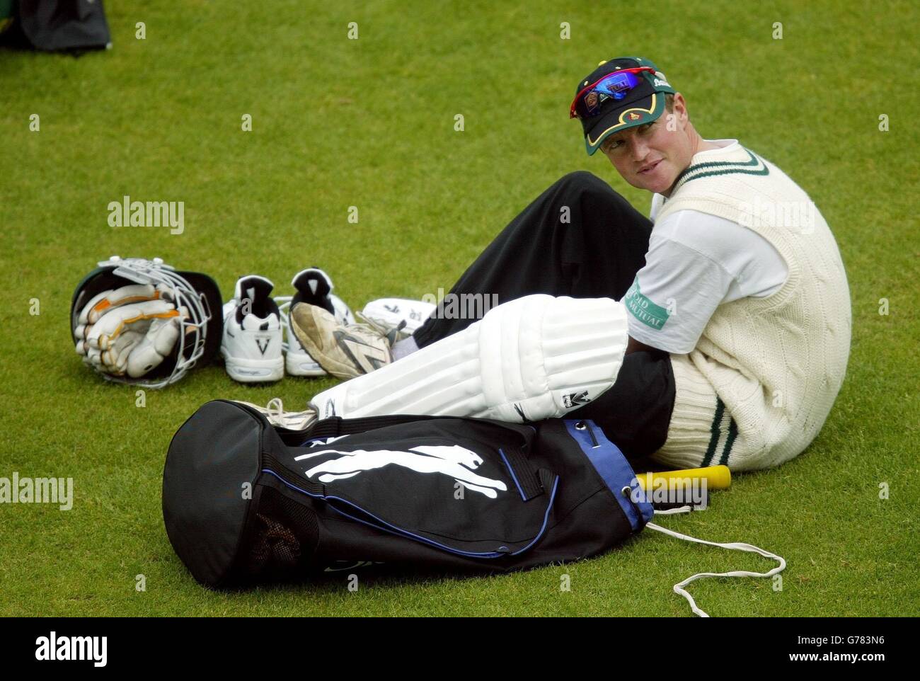 Zimbabwe cricket flower lords hi-res stock photography and images - Alamy
