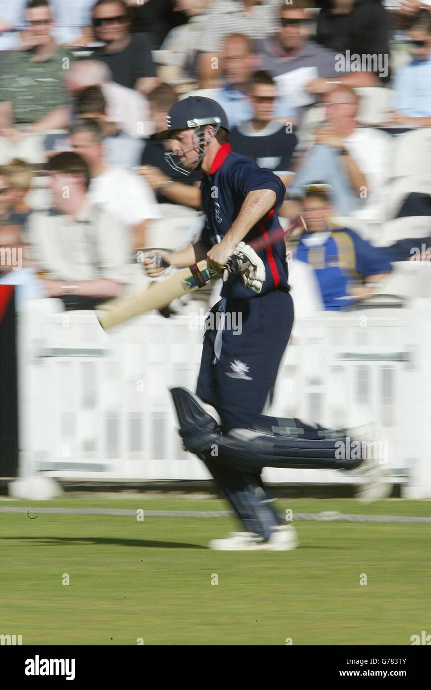 With only 90 seconds to get to the wicket the Middlesex batsman Ed ...