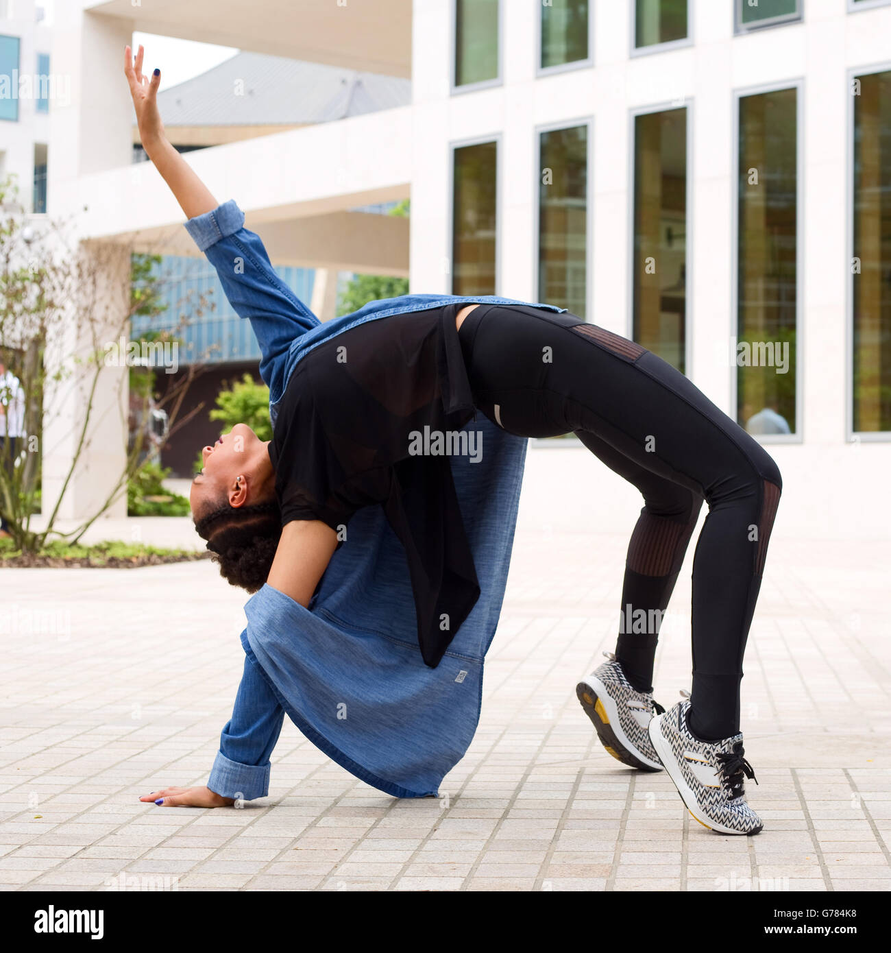 Bending backwards hi-res stock photography and images - Alamy