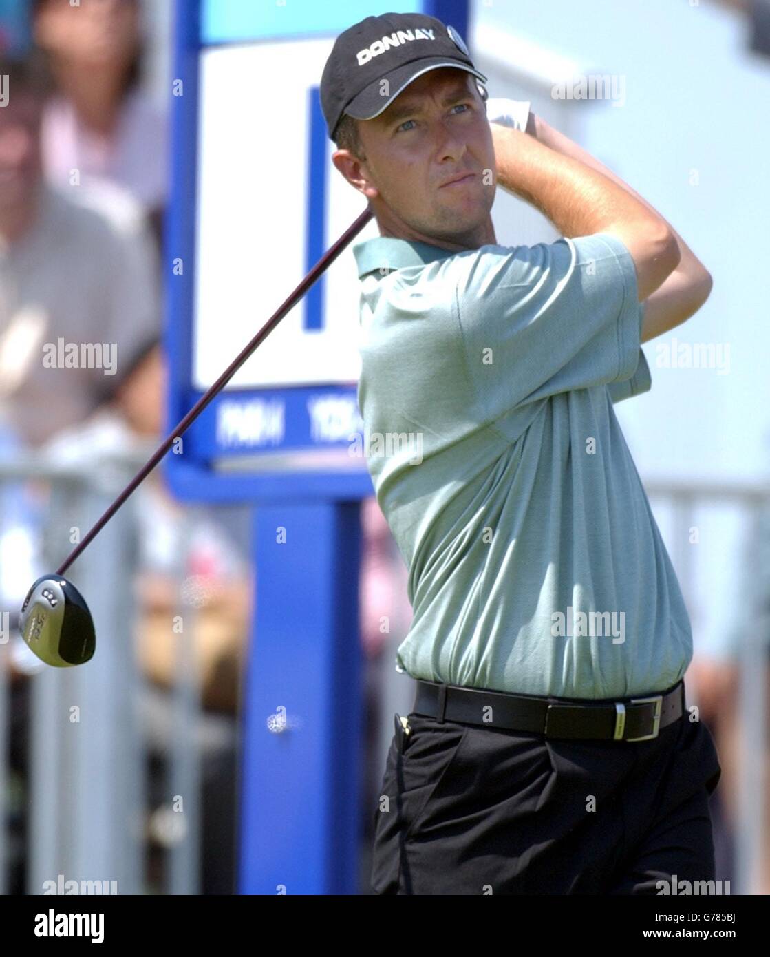 FOR EDITORIAL USE ONLY. NO MOBILE PHONE USAGE. UK's Mark Foster tees ...