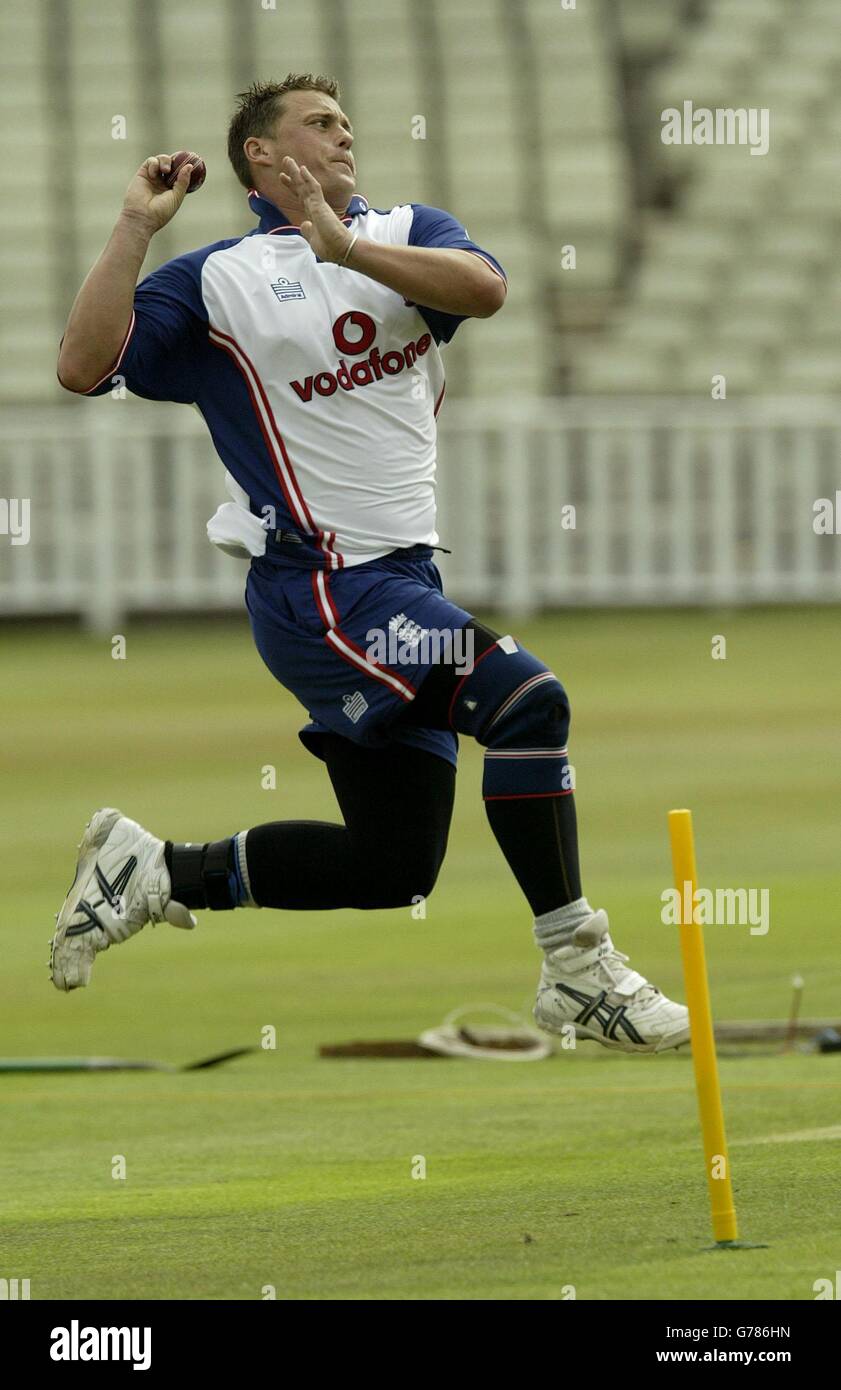 Action sport cricket darren gough hi-res stock photography and images ...