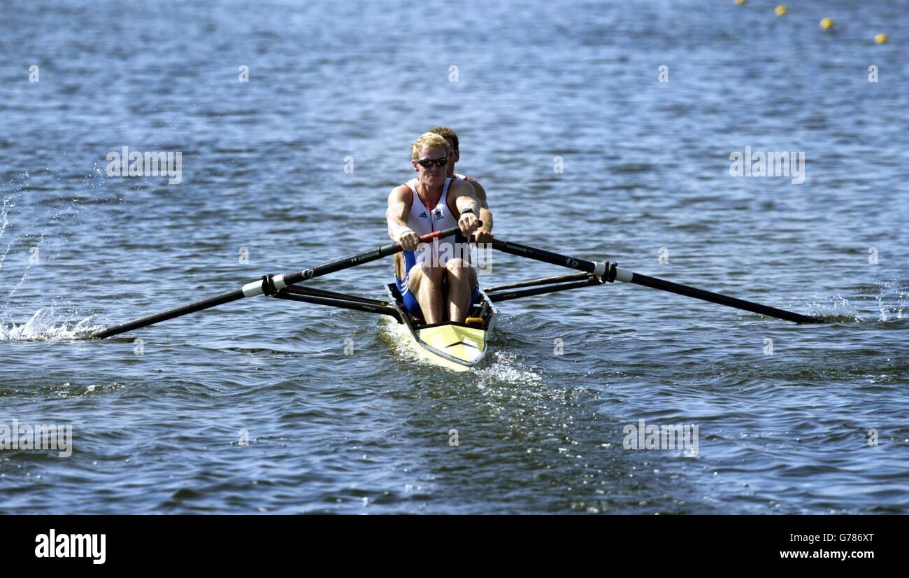 Cambridge rowing team hi-res stock photography and images - Alamy