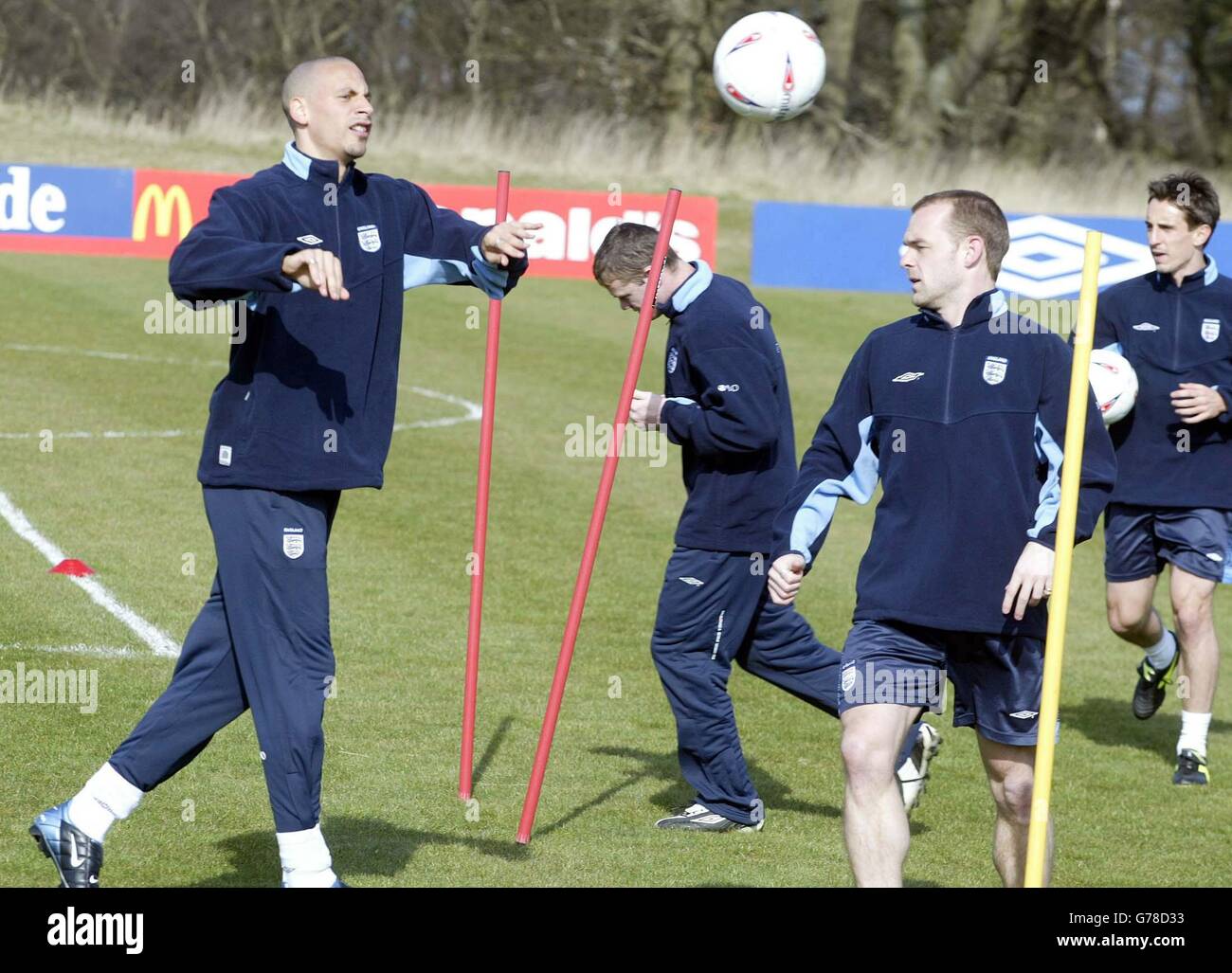 Englands rio ferdinand left danny murphy train at slayley hall hi-res ...