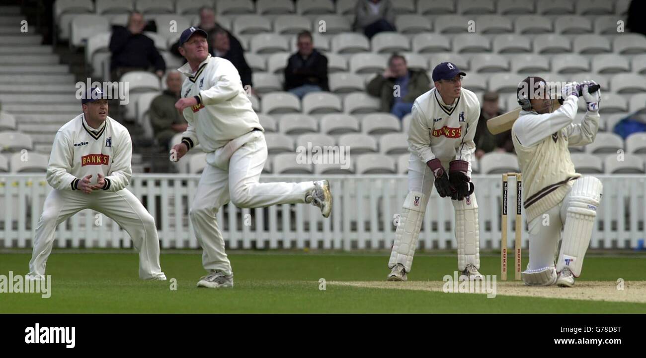 Surrey v warwickshire mahmood hi-res stock photography and images - Alamy