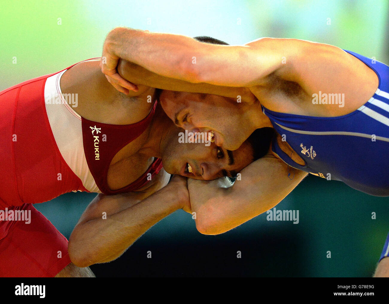 Wales's Craig Pilling (right) during his match with England's Omar ...