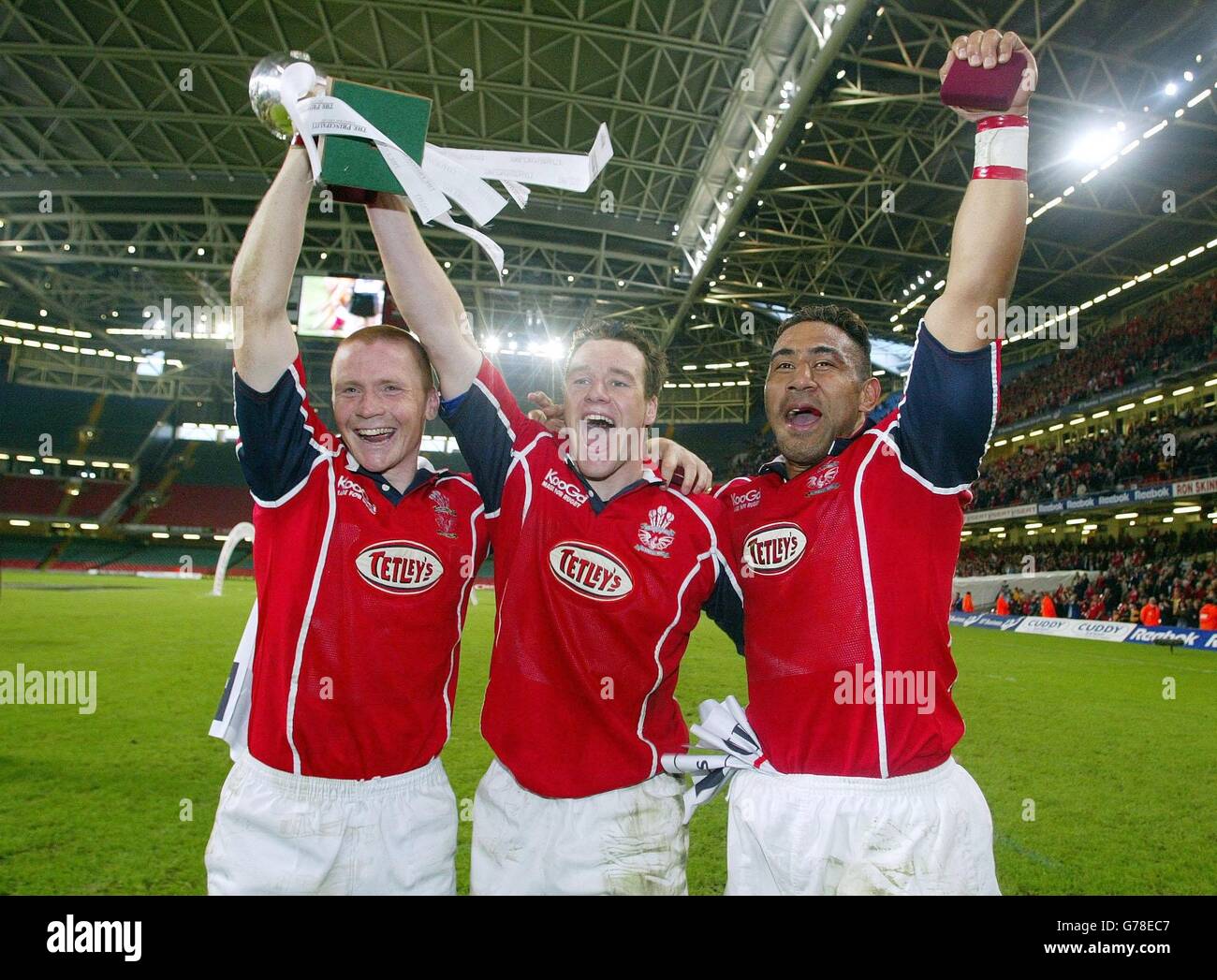 Sport rugby union action trophy celebrating garan evans mark jones hi ...