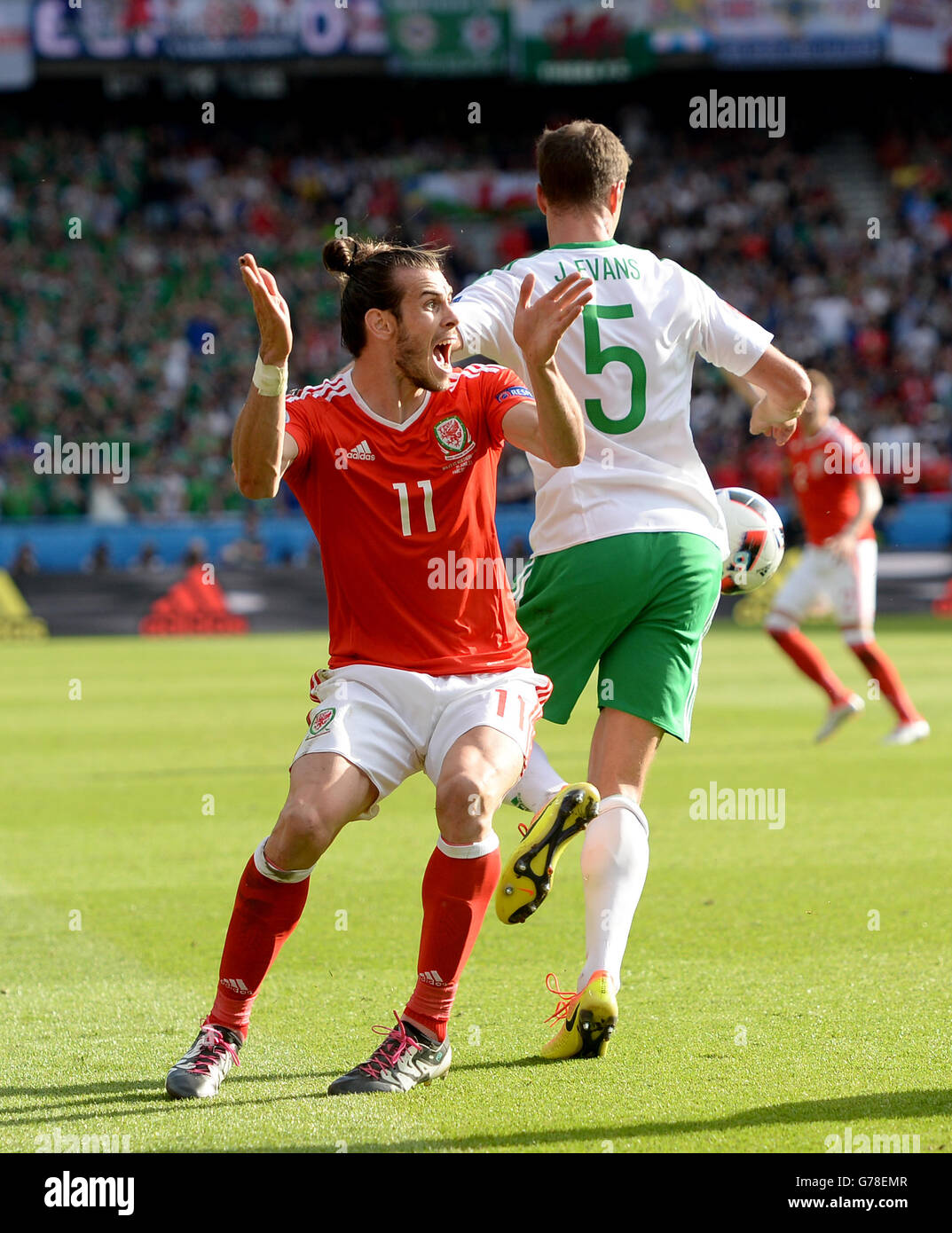 Ball appeared hi-res stock photography and images - Alamy