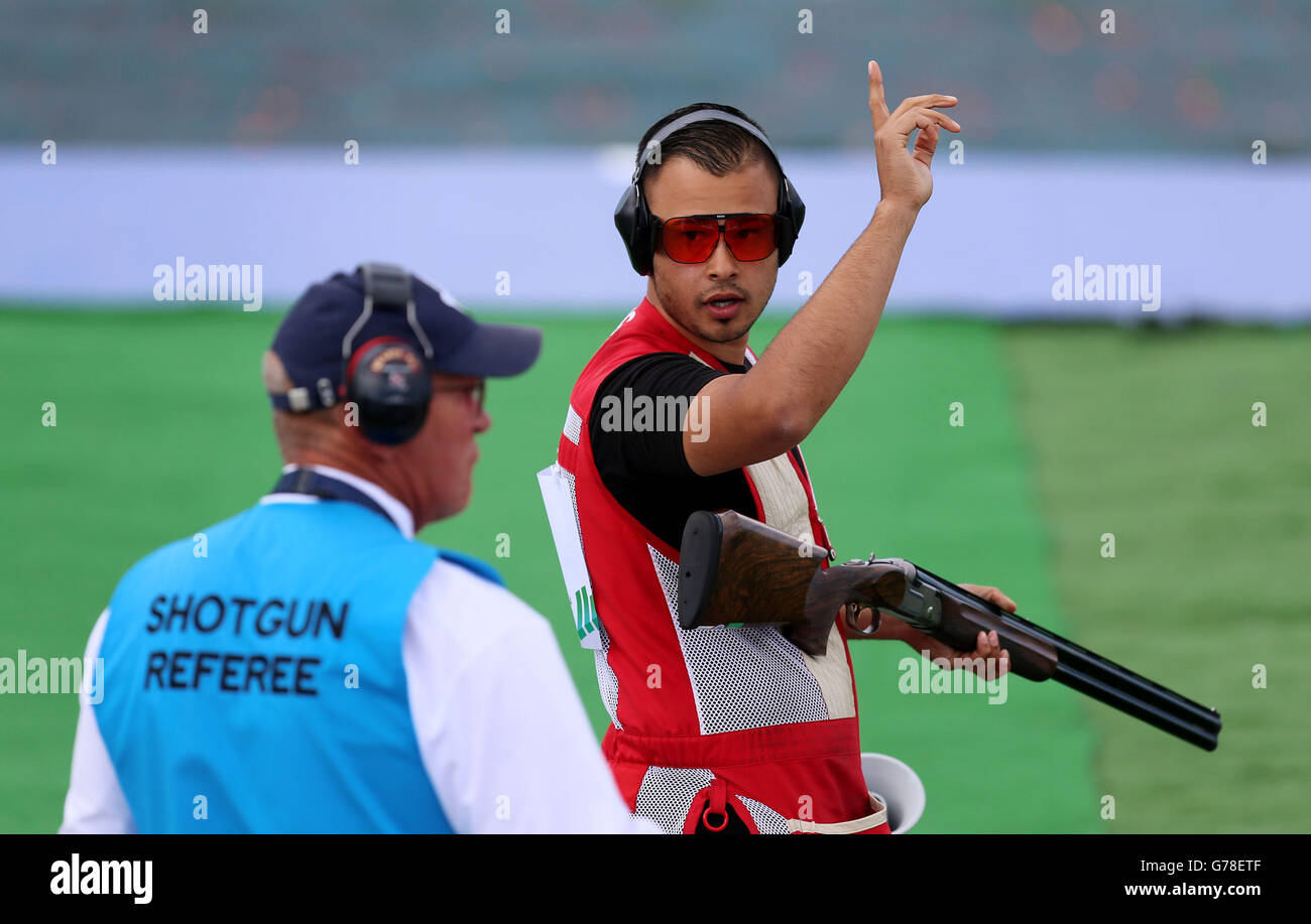 England's Aaron Heading makes an appreal during his silver medal ...