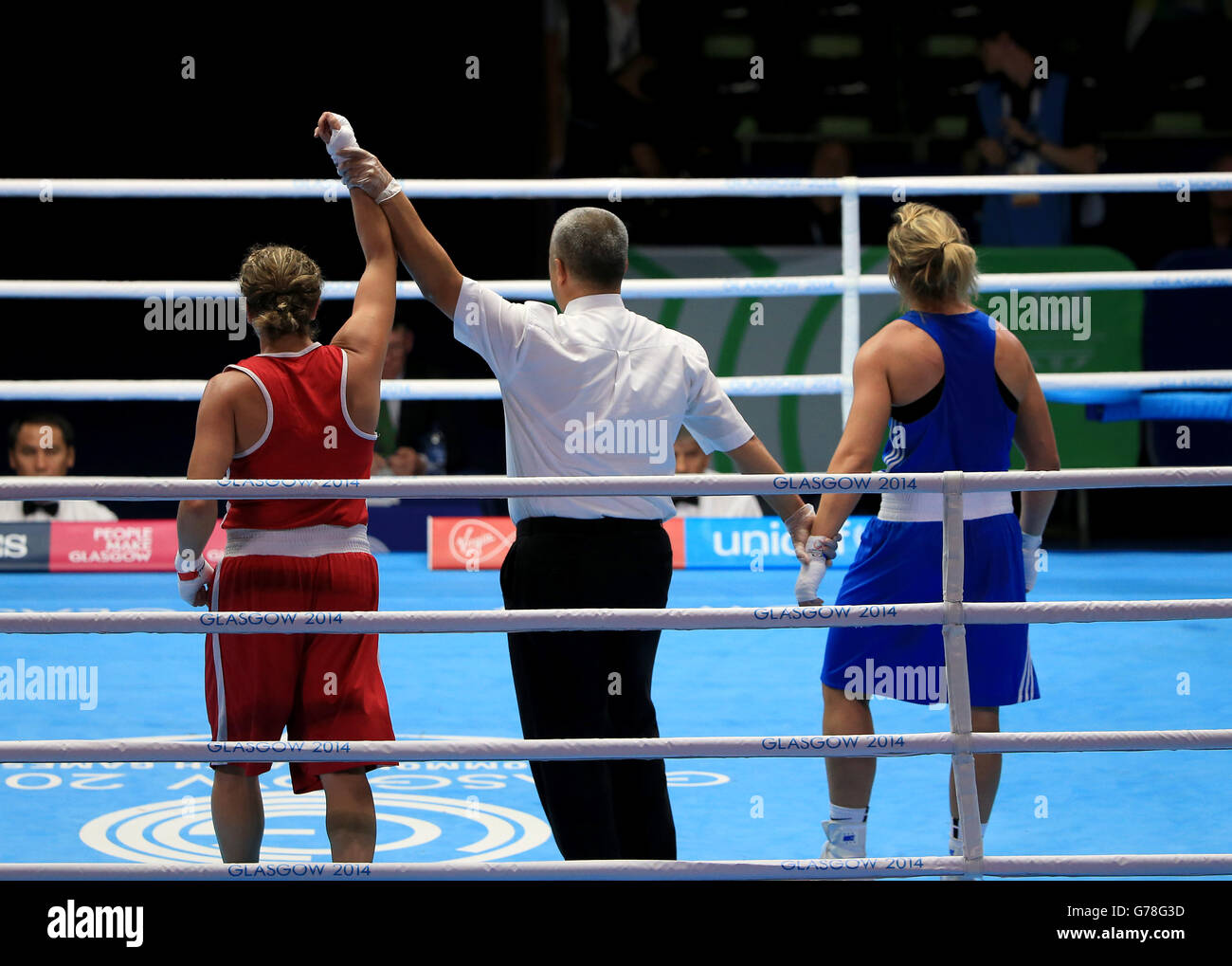 10071 full length boxing hi-res stock photography and images - Alamy
