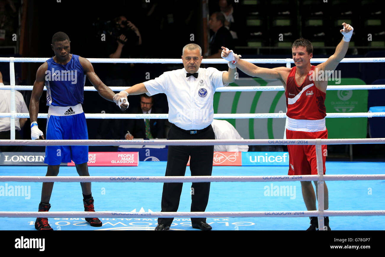 10071 full length boxing hi-res stock photography and images - Alamy