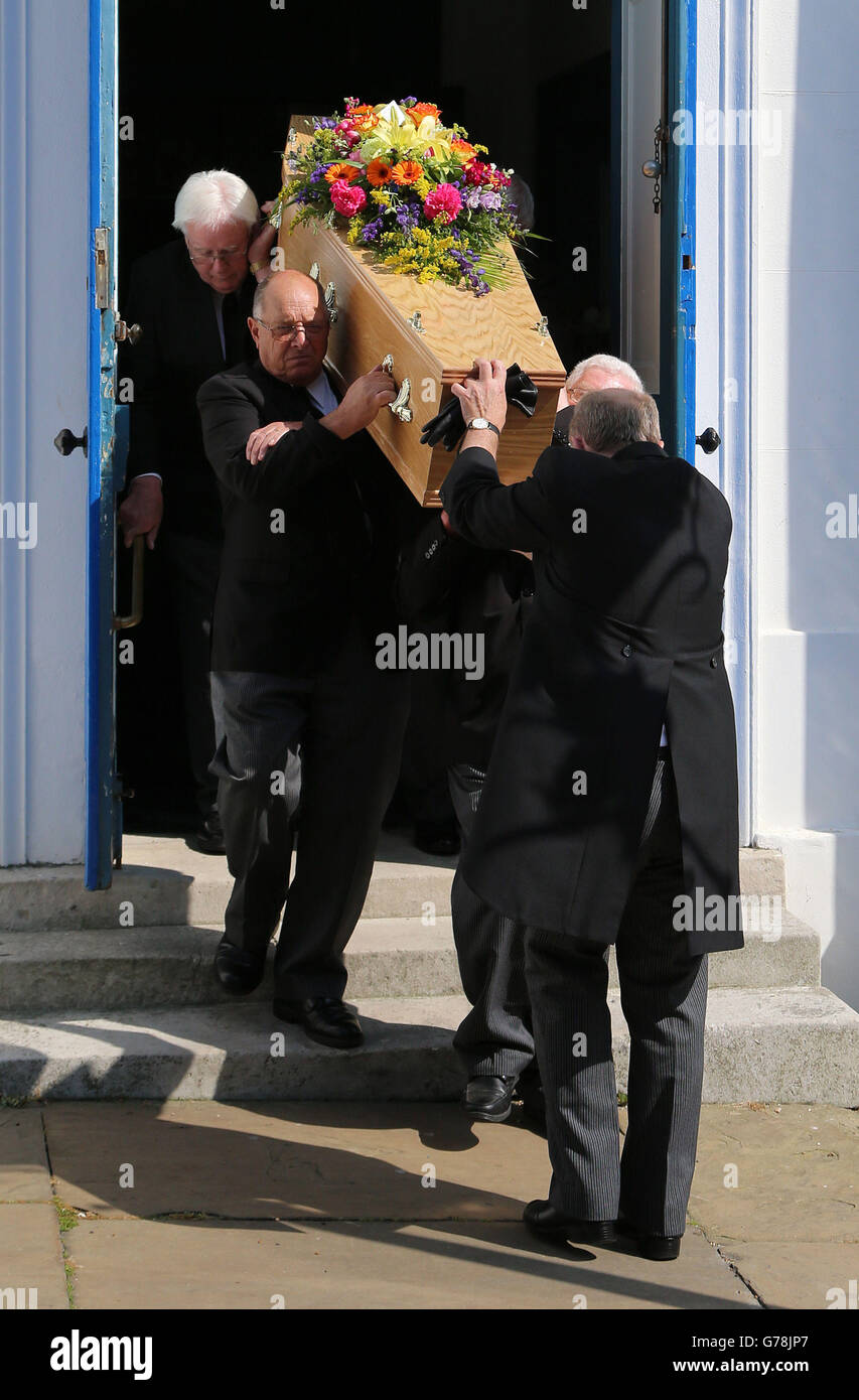 Dora Bryan funeral Stock Photo - Alamy