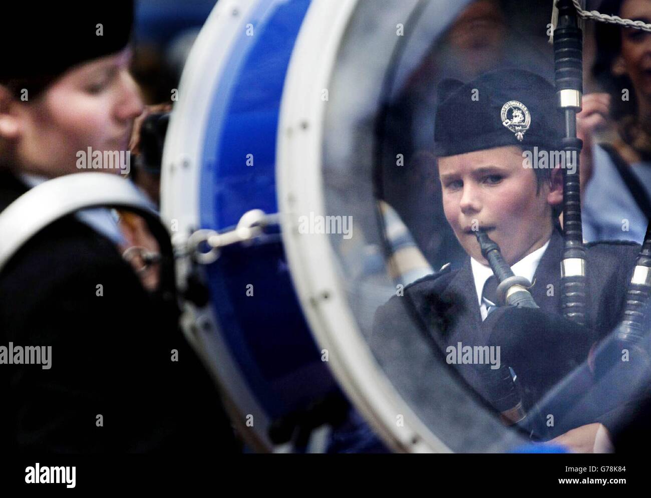 Members of Pipe bands in training for the World Pipe Band championship ...