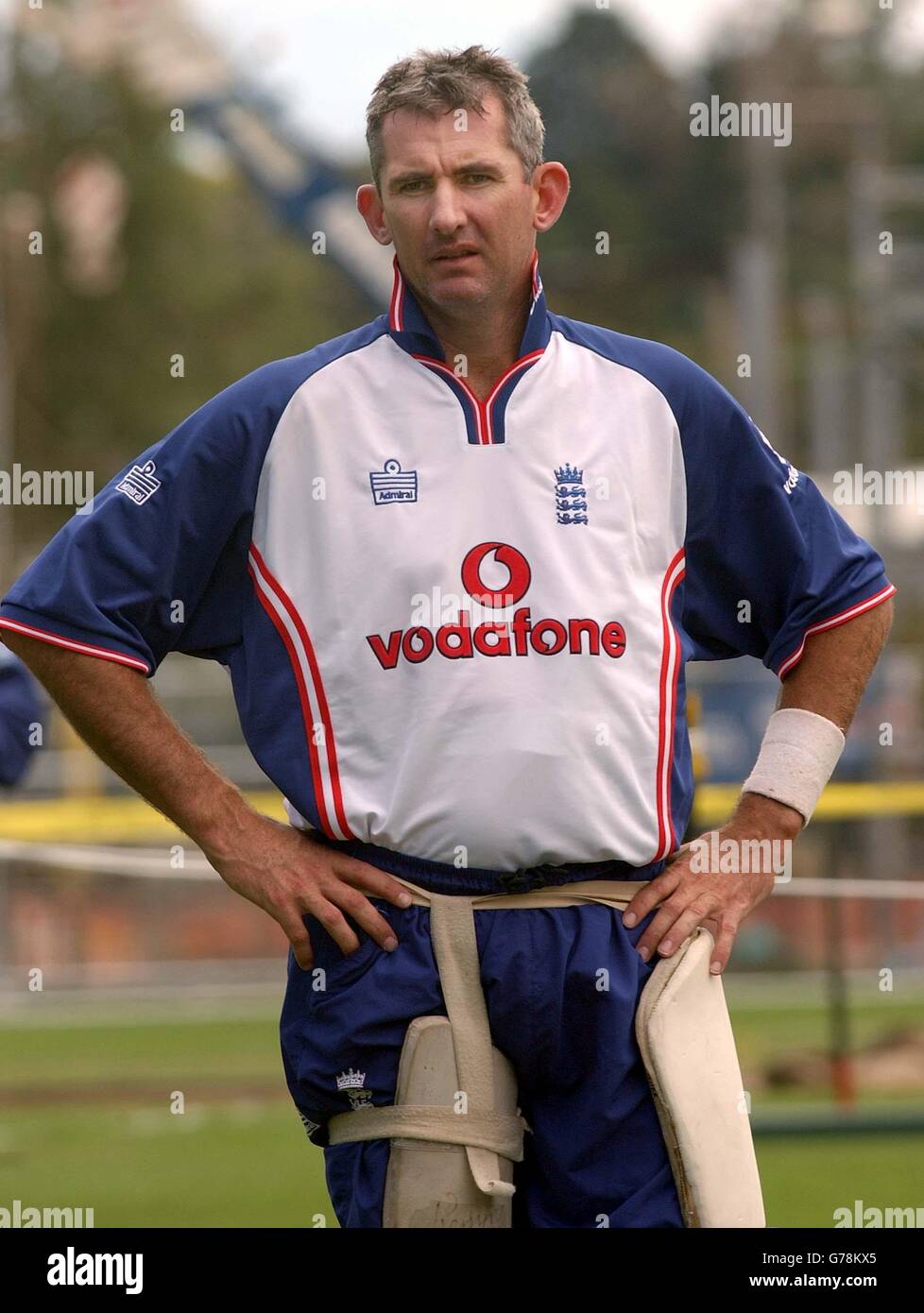 Sport cricket hands on hips head shoulders andrew caddick hi-res stock ...