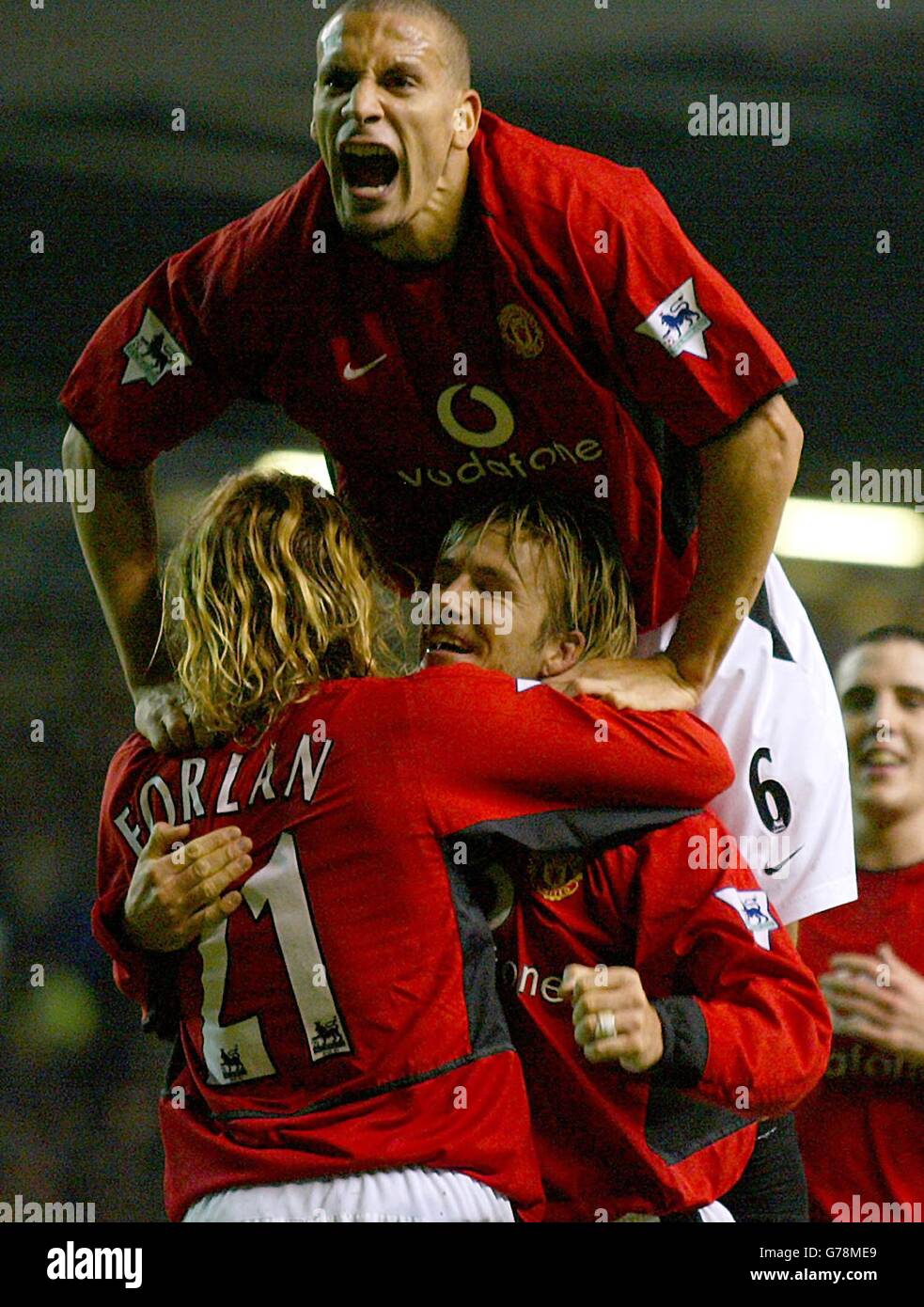 Sport football celebrating scoring david beckham hi-res stock ...