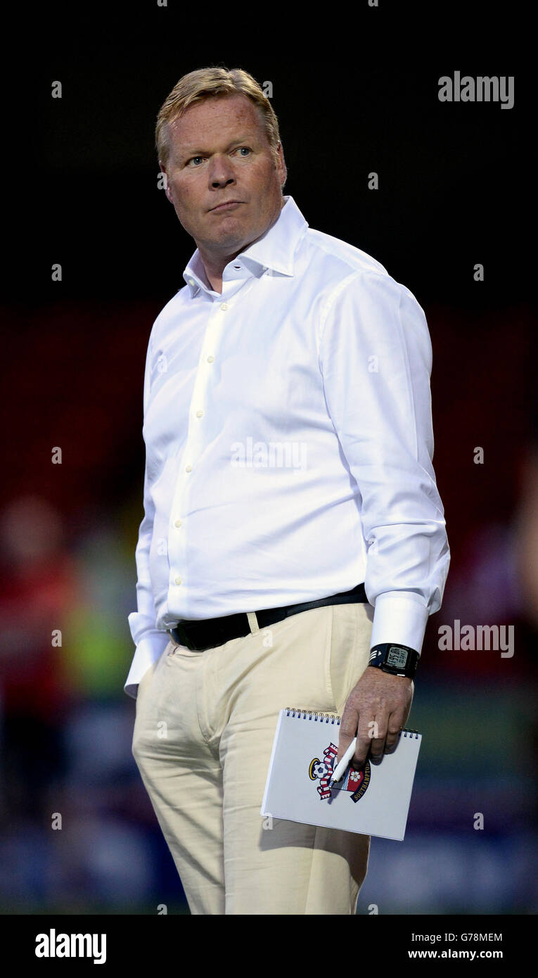 County ground southampton hi-res stock photography and images - Alamy