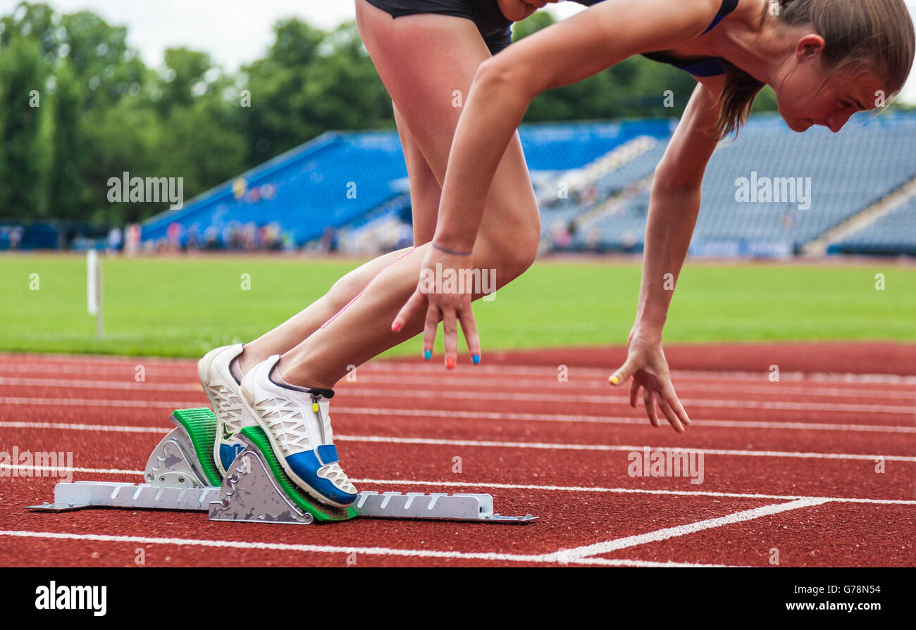 Sprinter starting block hi-res stock photography and images - Alamy