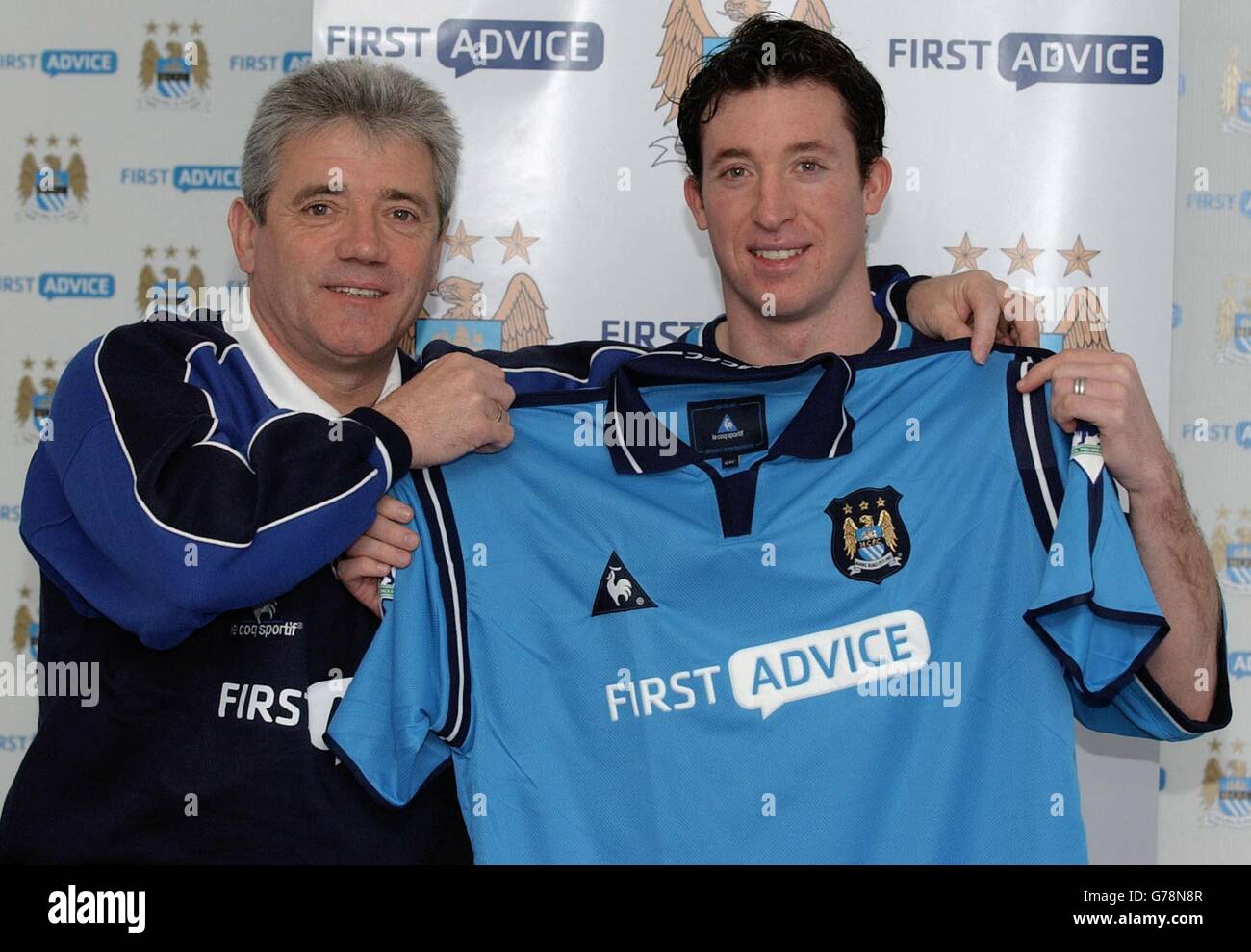 Robbie fowler signs manchester city hi-res stock photography and images ...