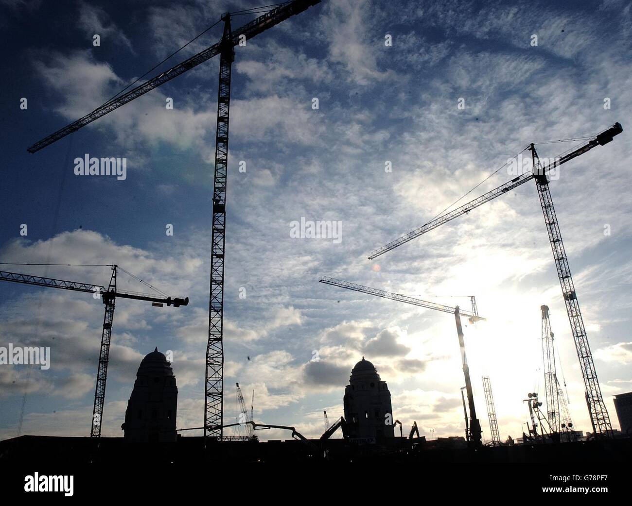 Wembley stadium twin towers hi-res stock photography and images - Alamy