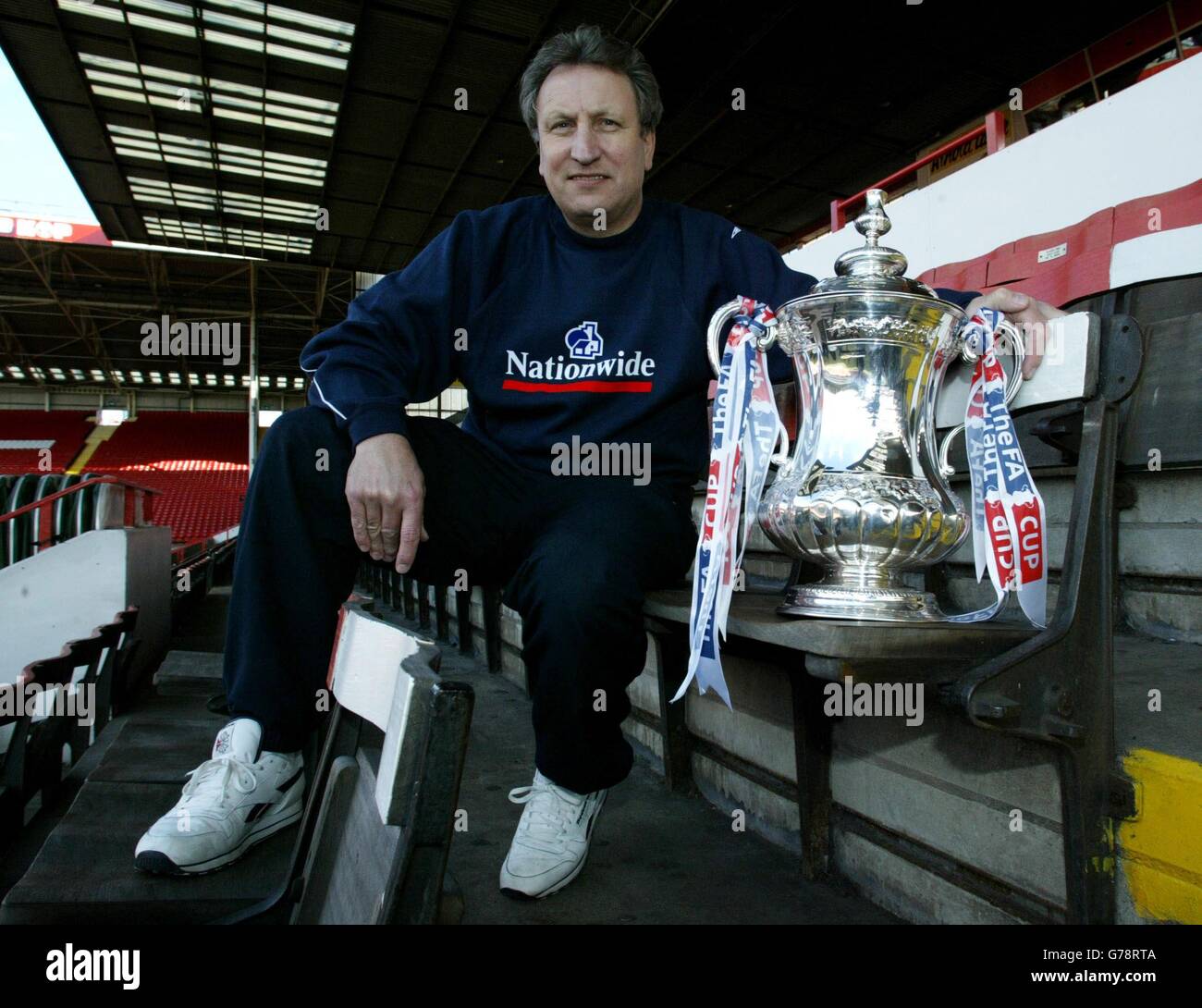 Sport football trophy neil warnock hi-res stock photography and images ...