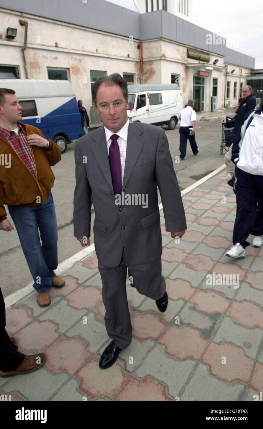 Brian Kerr arrives in Albania. Ireland manager, Brian Kerr, arriving in ...