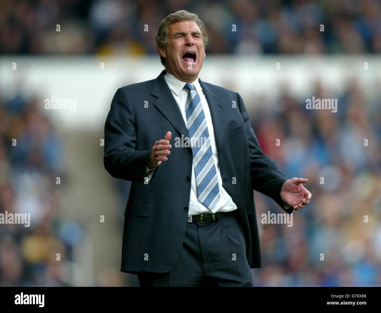 Sport trevor brooking hi-res stock photography and images - Alamy