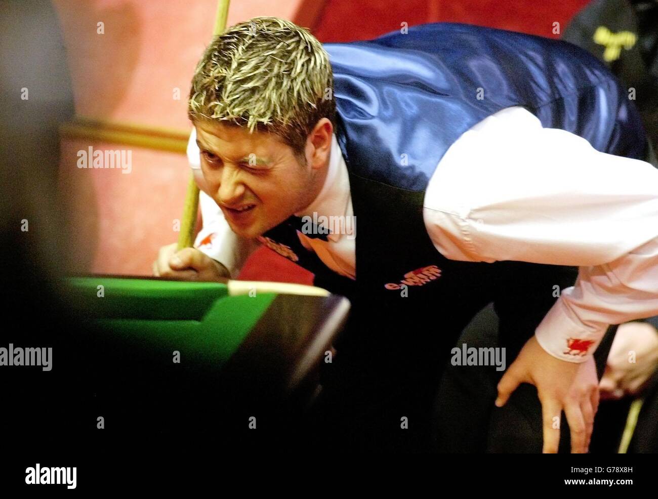 Stevens v Hunter - Embassy World Snooker Stock Photo - Alamy