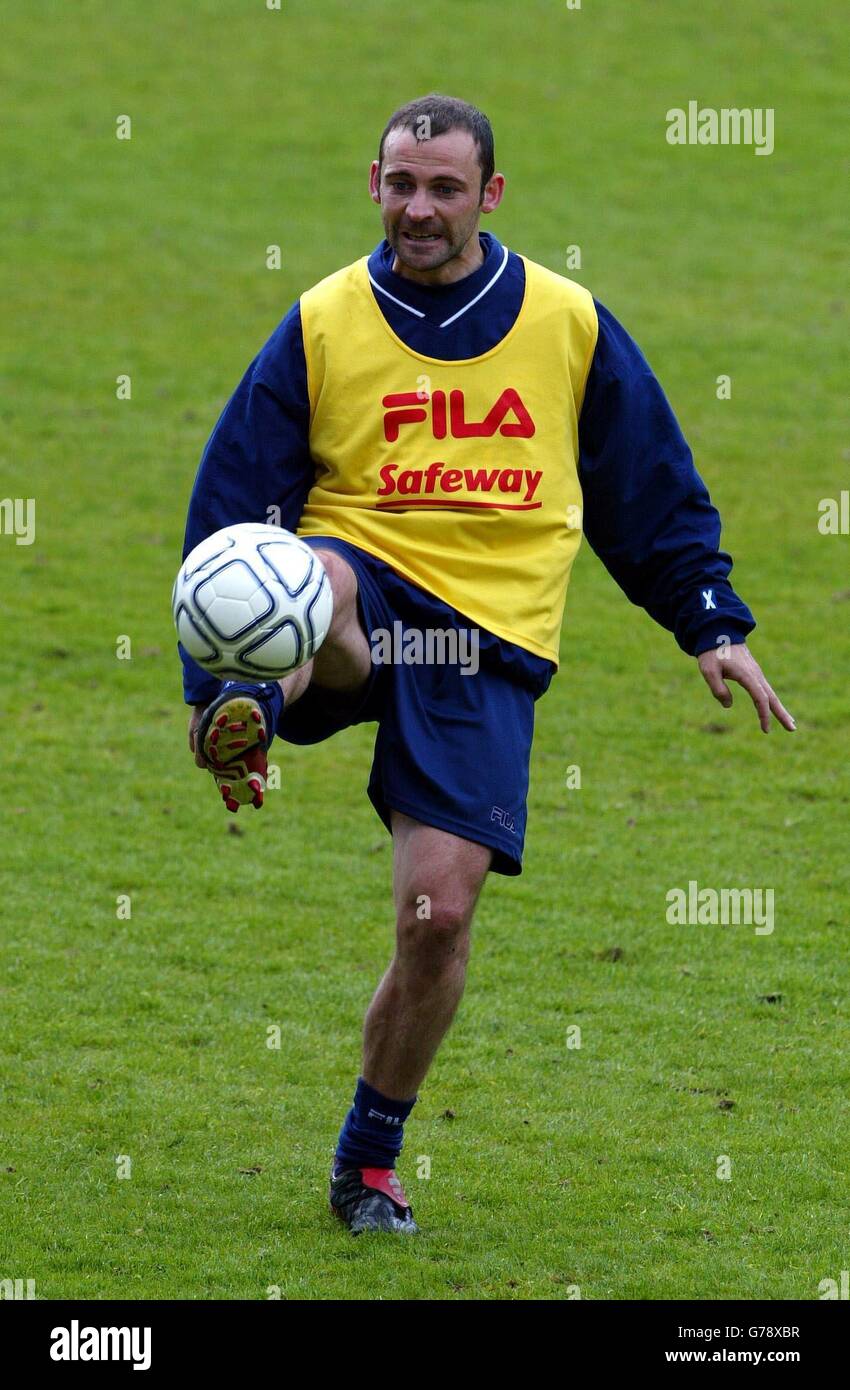 Football action colin cameron hi-res stock photography and images - Alamy