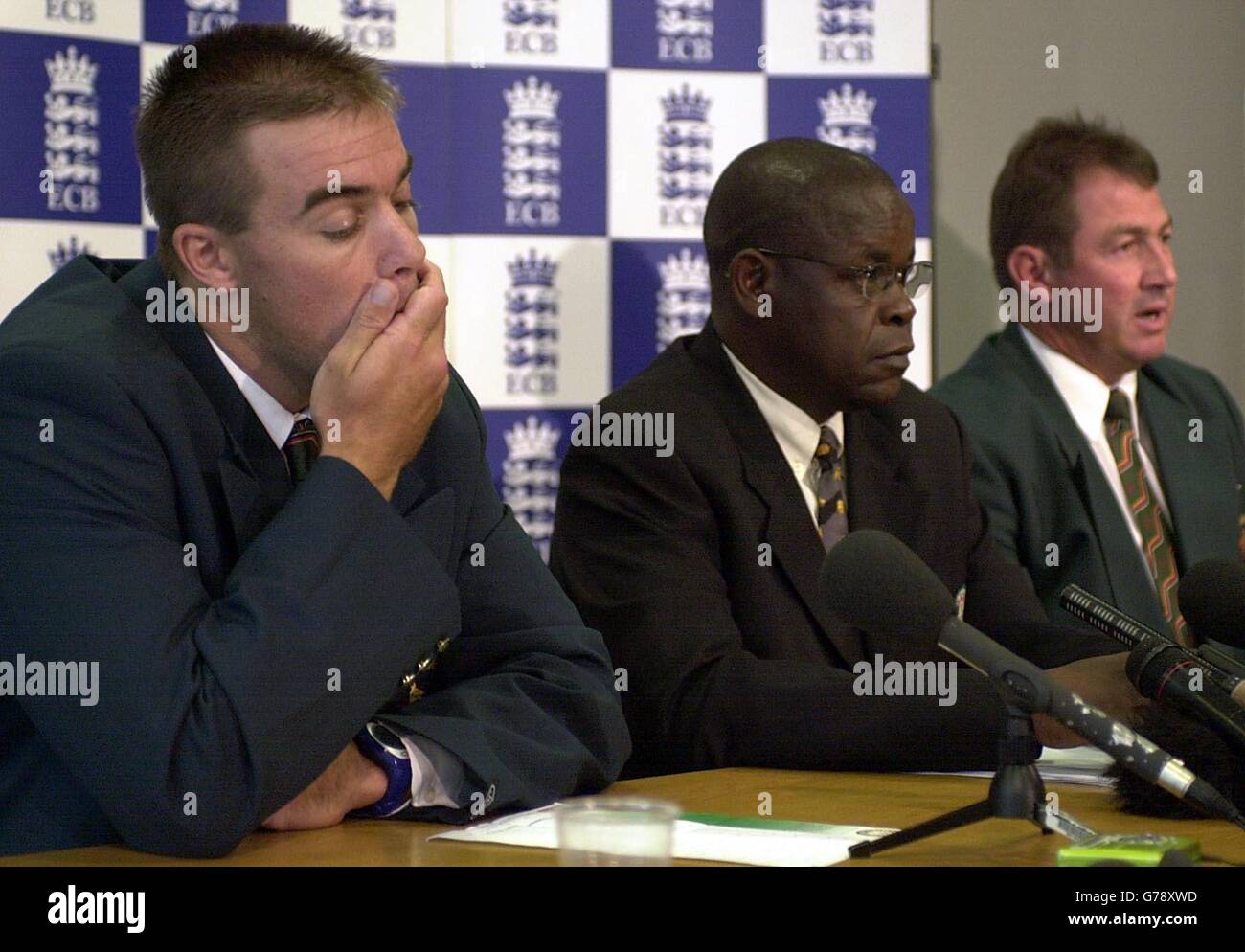 Captain of the zimbabwe cricket team hi-res stock photography and ...