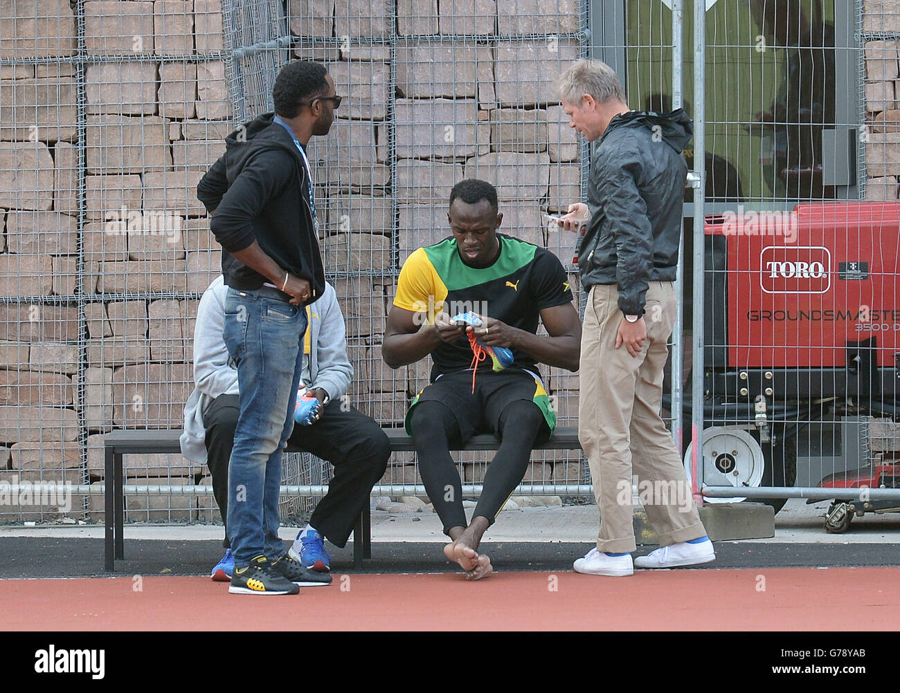 Usain bolt running hi-res stock photography and images - Alamy