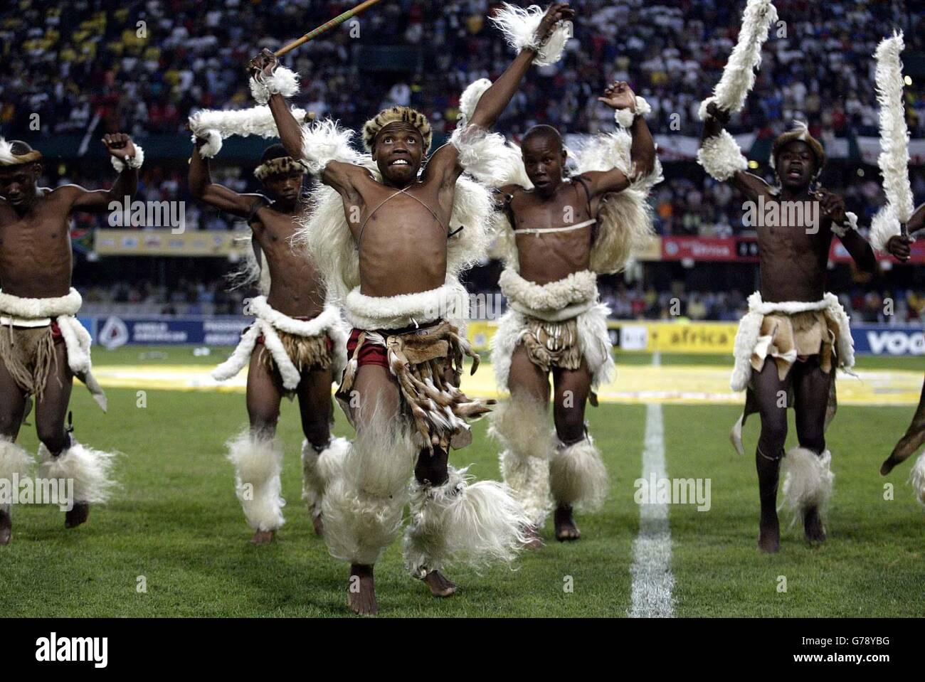 South african zulus african zulus hi-res stock photography and images ...