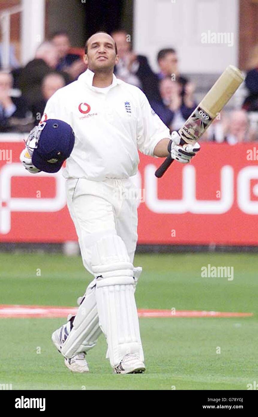 Cricket action celebrating mark butcher hi-res stock photography and ...