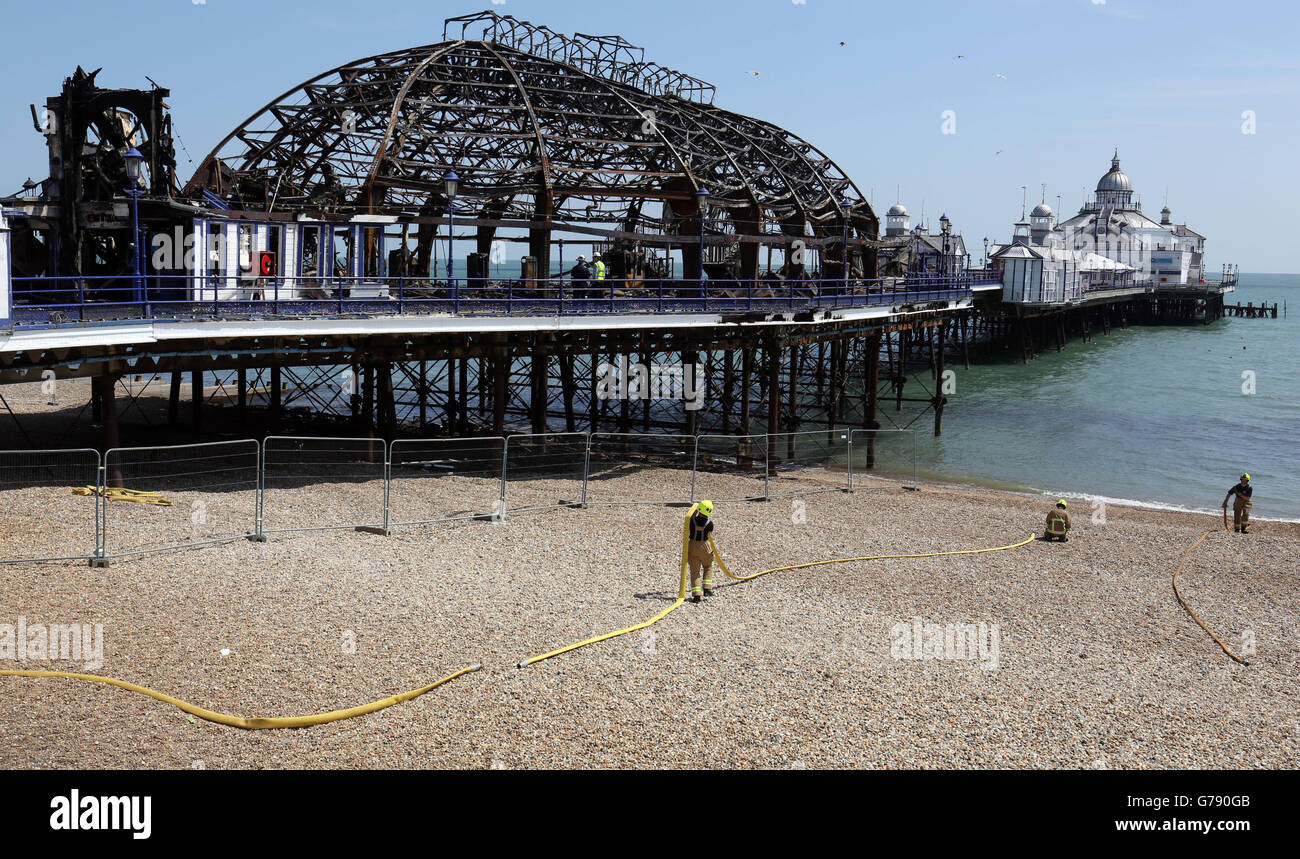 Eastbourne Pier fire Stock Photo - Alamy