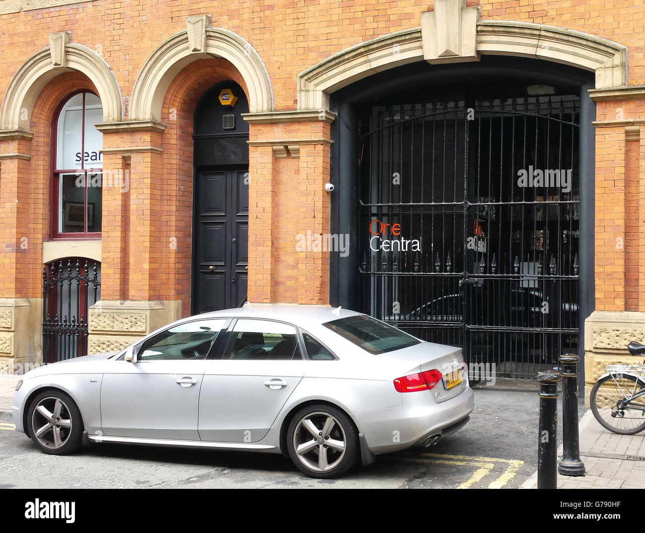 BEST QUALITY AVAILABLE One Central, Central St, Manchester, the bar ...